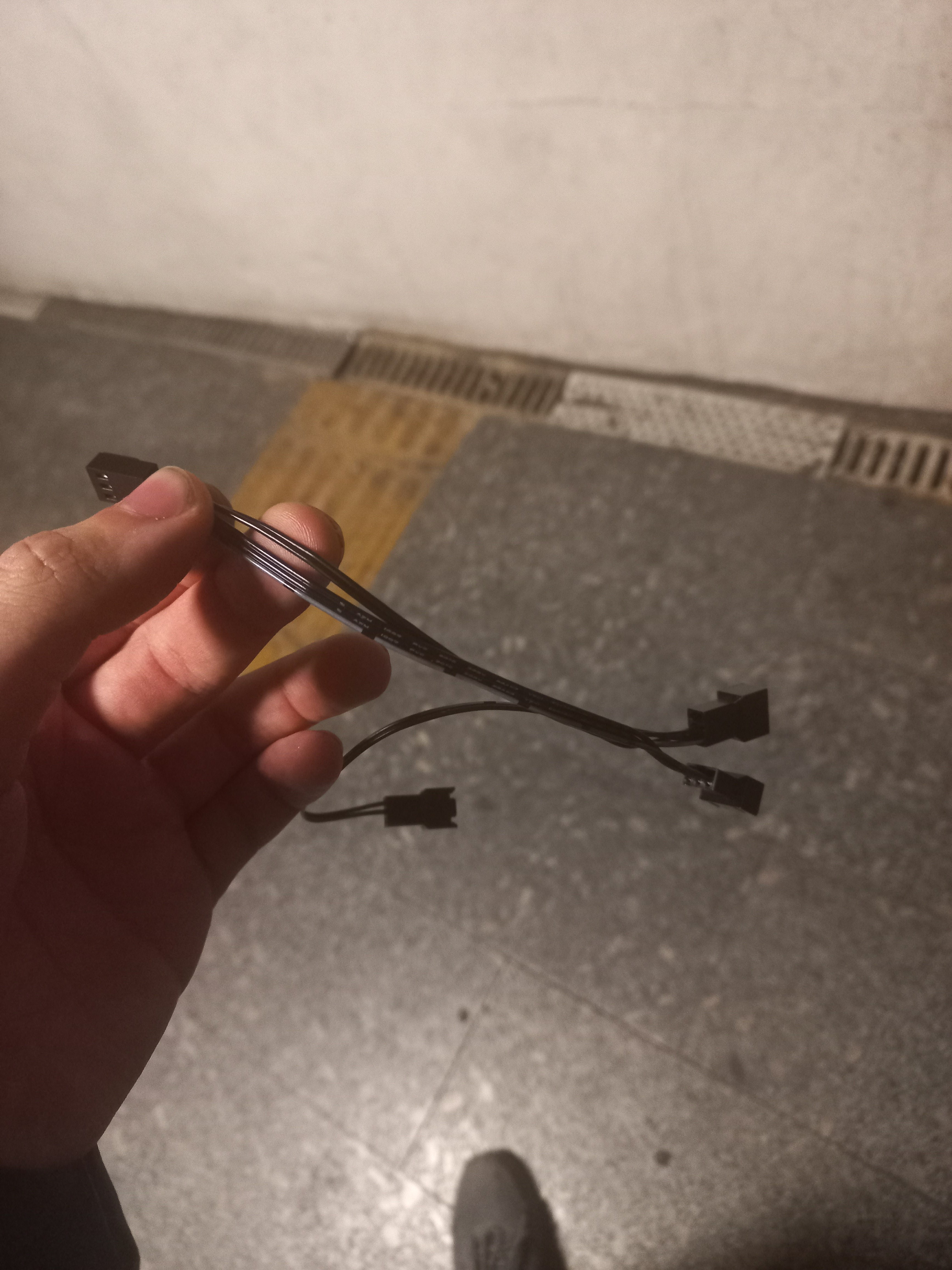 3 pinli fanlari 2 pinle calistirma | Donanım Arşivi Forum