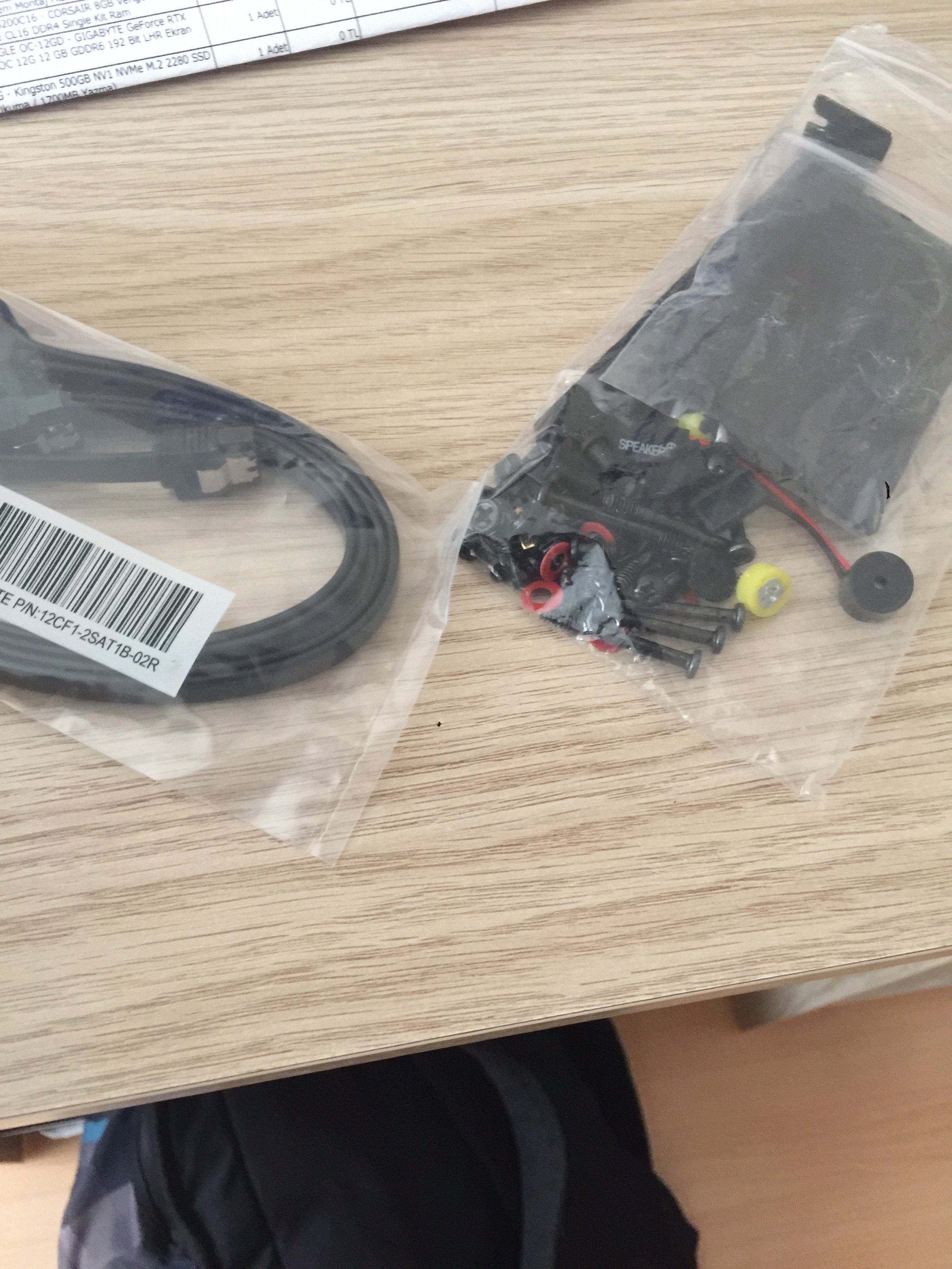 Yeni pc aldım bu kablo ne işe yarıyor | Donanım Arşivi Forum